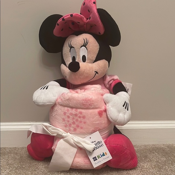 Disney | Toys | Minnie Mouse Buddy And Throw Set By The Big One Kids ...